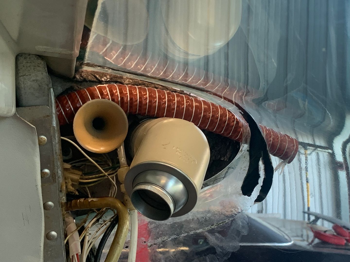 Cessna 172: Electrical Fires and Cabin Ventilation Connection | Pilots ...