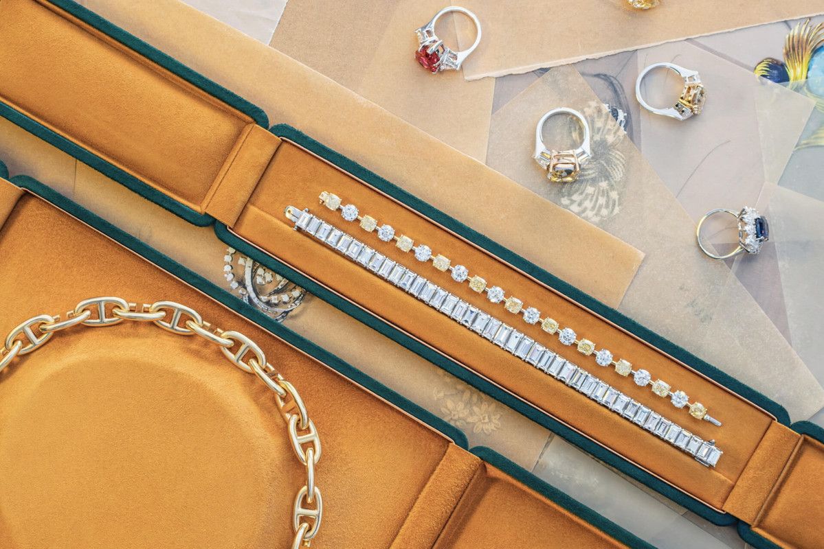 Vintage Vibes: Why Gen Z Sees Jewelry as the New Self-Expression - 1883 ...