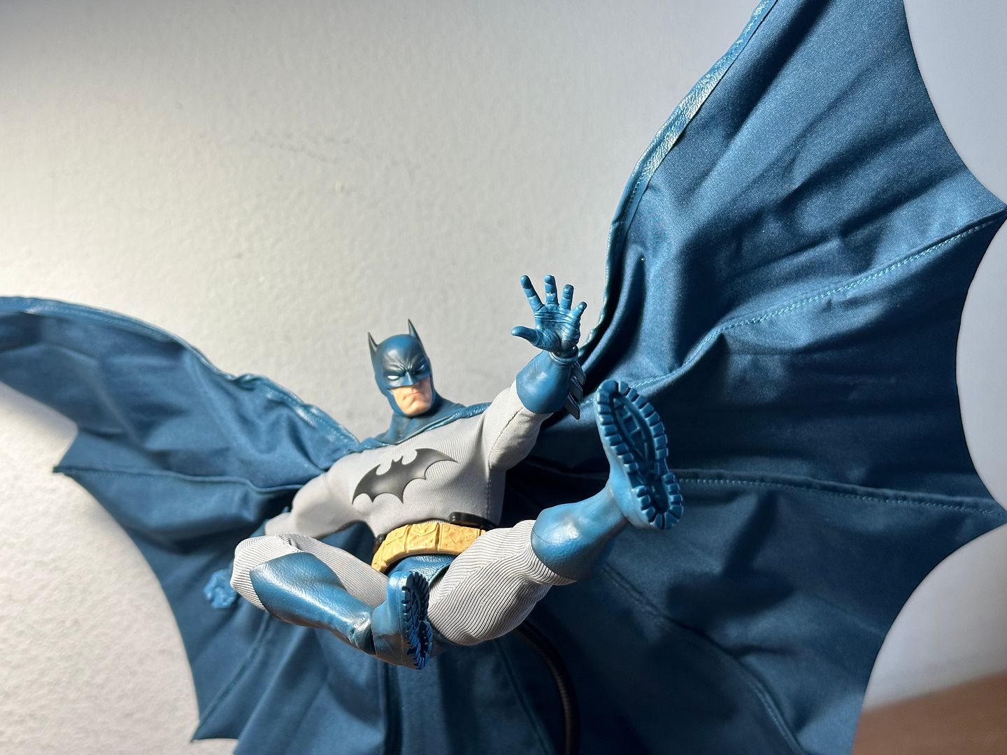 Gong Studio Batman: Hush - Batman 1/12 Scale Figure | Page 2 | Collector Freaks Collectibles Forum