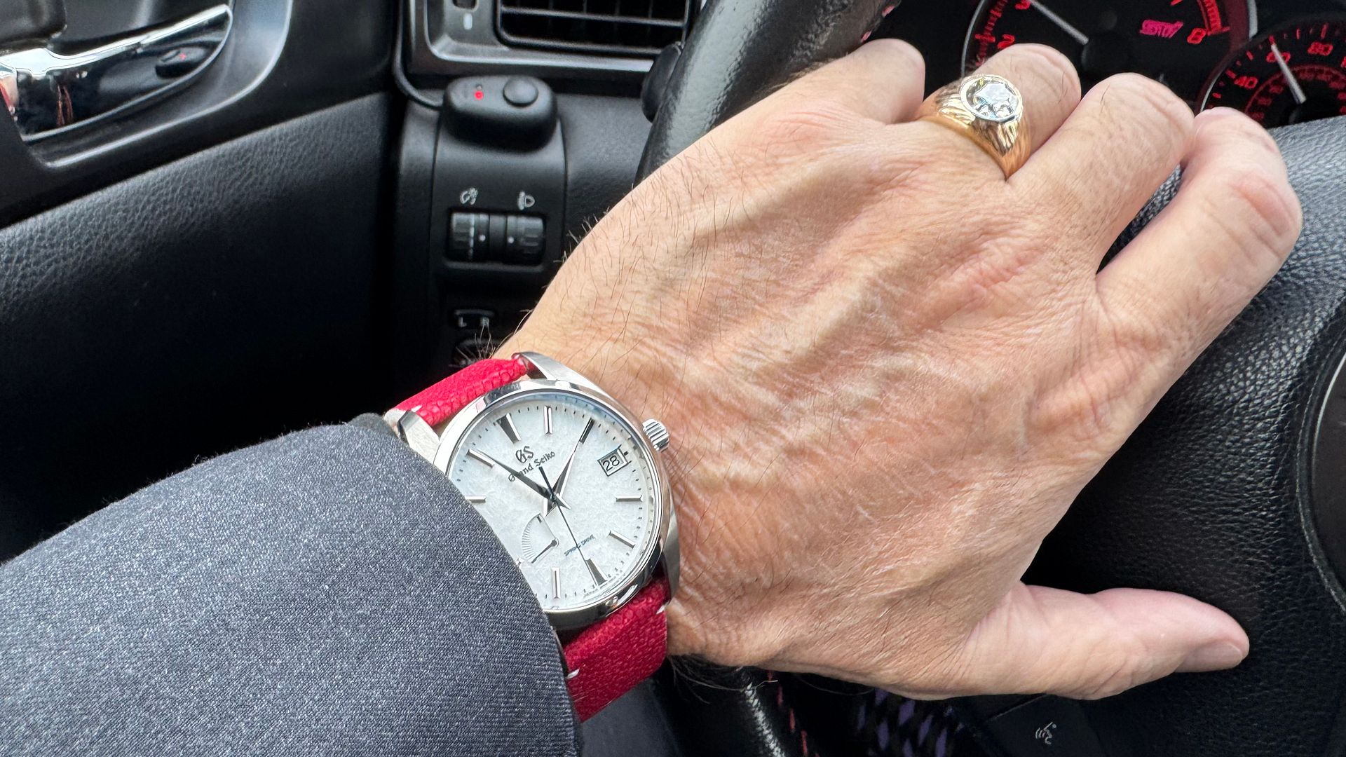 Calling all "Dress Watch Desperados"--Share Pics of your dress watches ...