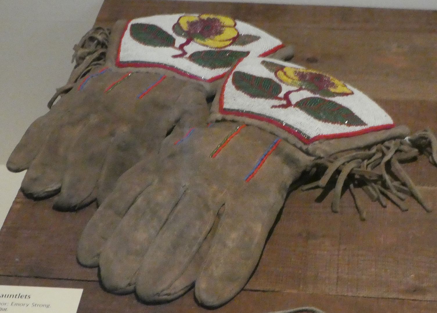 Indians 101: Columbia River Indian beadwork (museum exhibit)