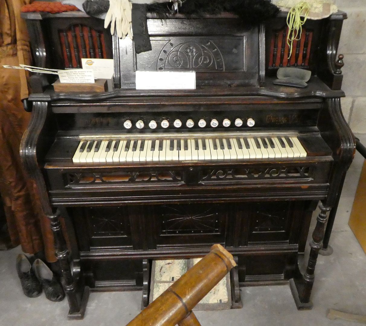 Museums 401: Pump organs (photo diary)