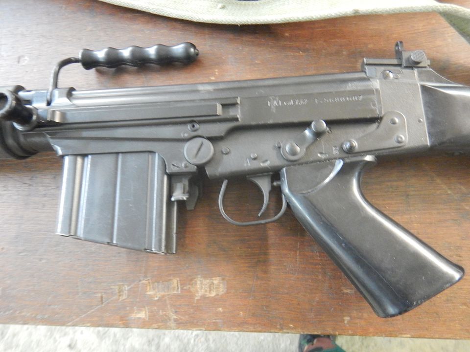 This is how the real 1954 Gendarmerie FN FAL stampings look like ...