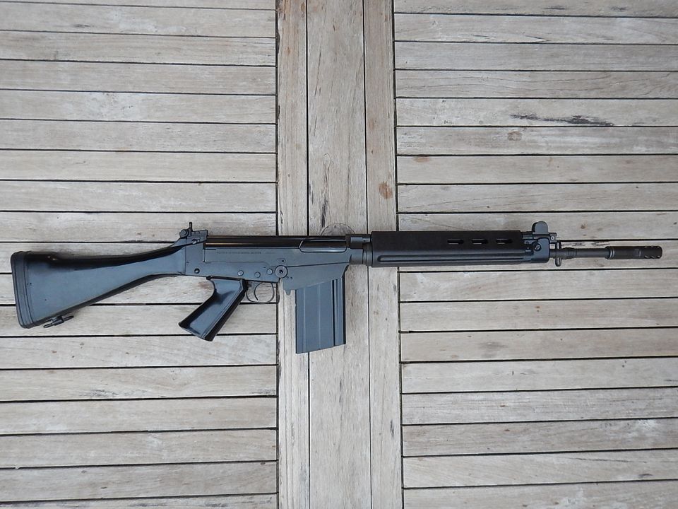 This is how the real 1954 Gendarmerie FN FAL stampings look like ...