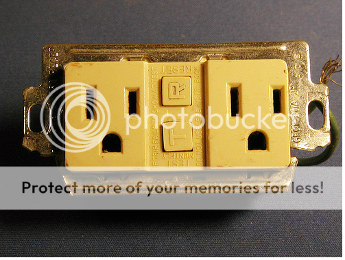 Help with weird outlet in my house? : r/ask