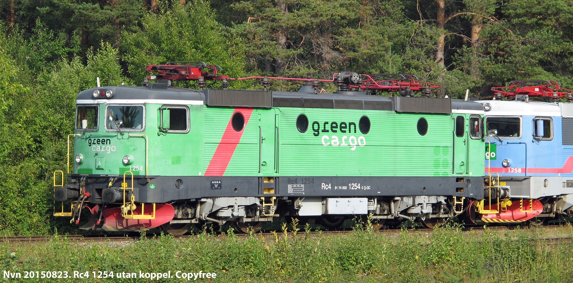 Rm loken och takluftintag för bromsmotstånd - 2008 - 2023 års ...