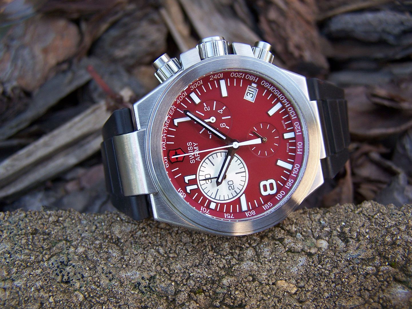 Red dial affordables | WatchUSeek Watch Forums