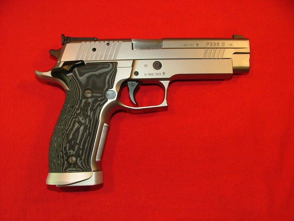 Evolution of the P226 grips/frame | SIG Talk