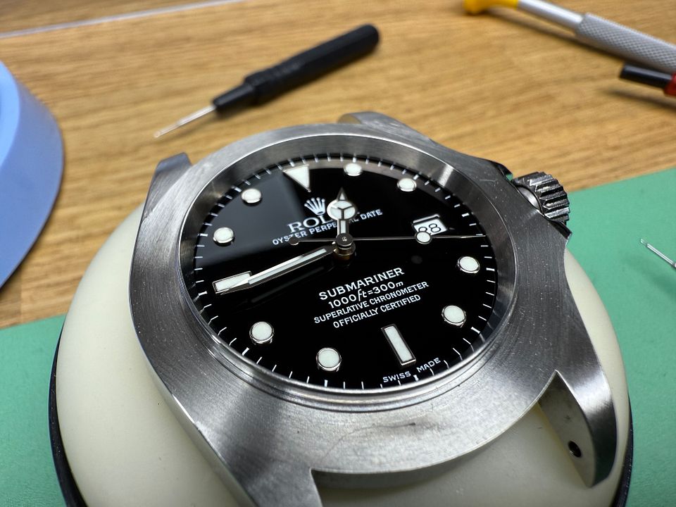 Rolex Submariner 124060 (No Date) | pink fish media