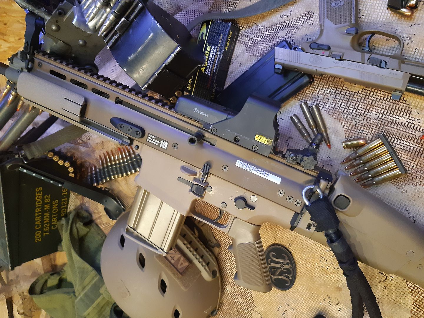 Un vrai FN SCAR MK17 Mod0 SOCOM, full auto 7,62x51 OTAN