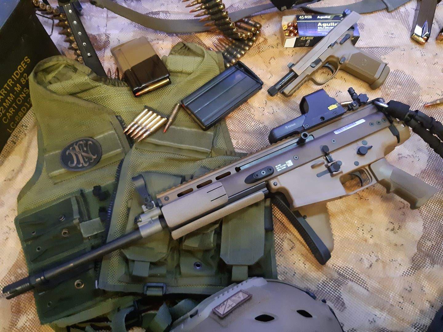 Un vrai FN SCAR MK17 Mod0 SOCOM, full auto 7,62x51 OTAN