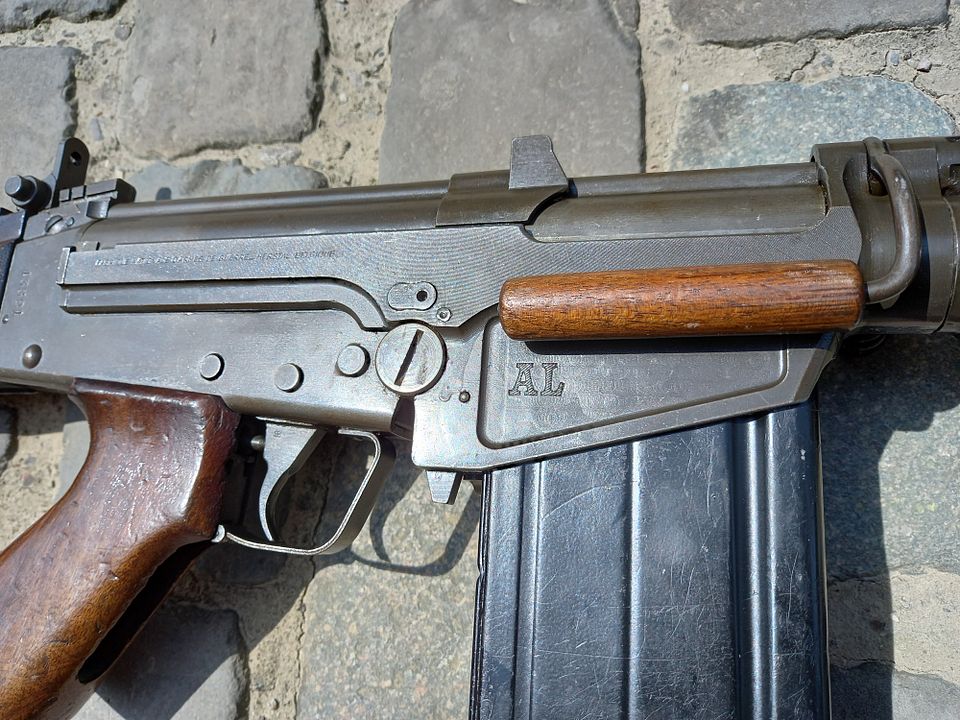 The Luxemburgian FN FAL's in detail, part 1 the regular infantry FAL ...