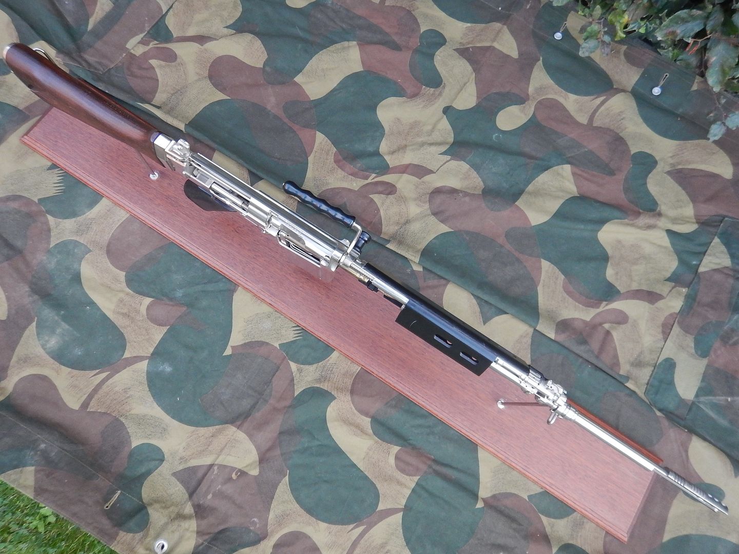 Exceptional rare didactical Dutch silverplated FN FAL, Cutaway model ...