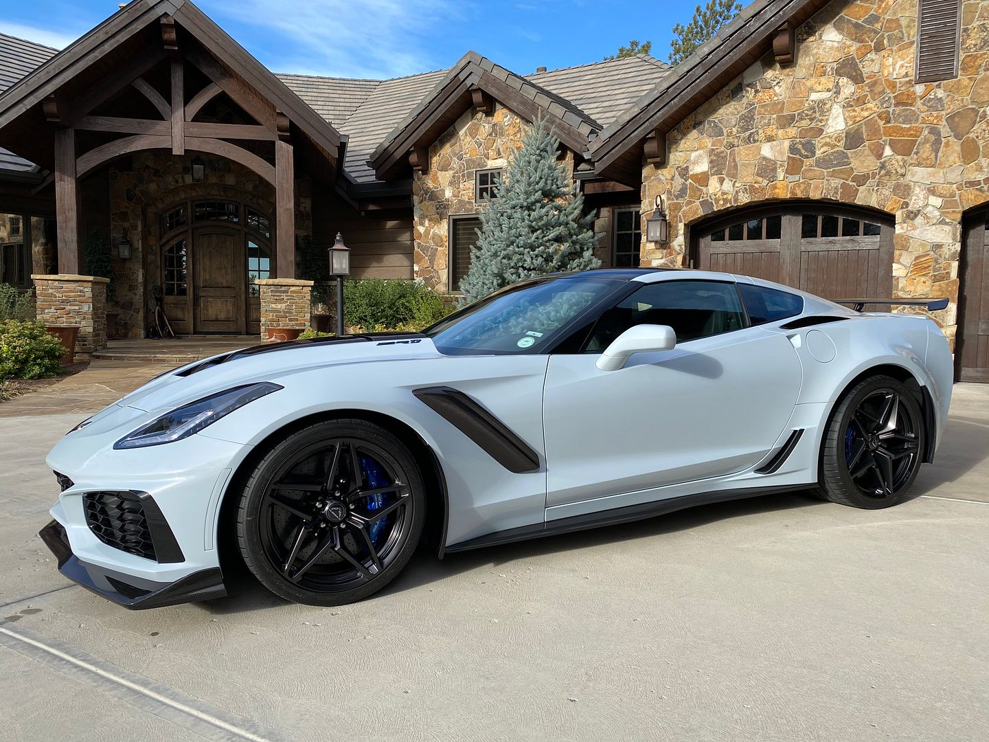 SOLD - 19' ZR1 Ceramic Matrix Gray 3ZR 641 miles - CorvetteForum ...