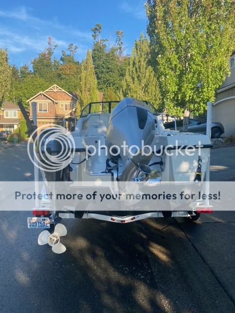 Fixed kicker bracket addition