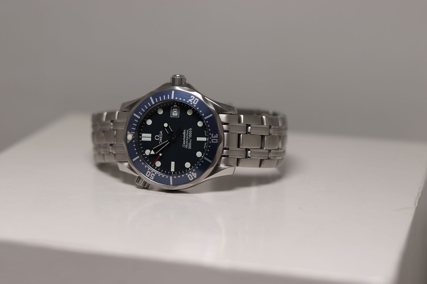 SOLD Omega Seamaster Pro 300M SMP 2561.80 Blue Wave Dial Quartz Bond ...