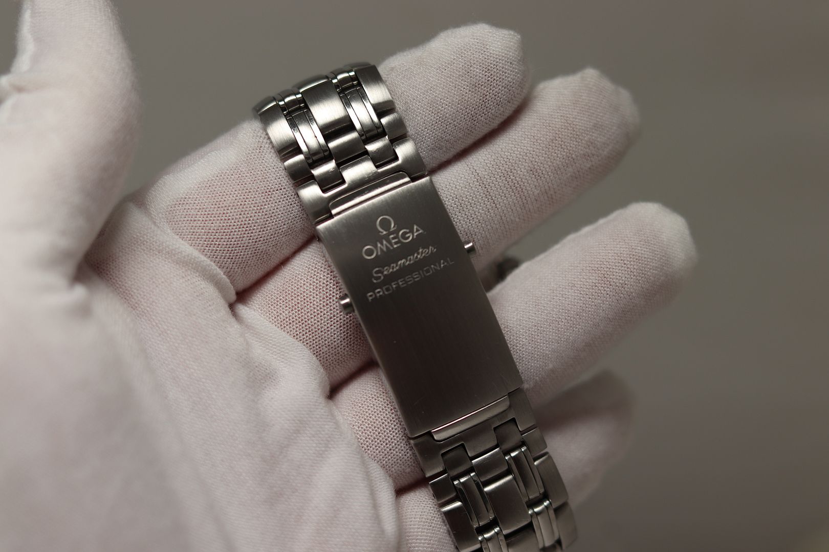 SOLD Omega Seamaster Pro 300M SMP 2541.80 Blue Wave Dial OG Golden Eye ...