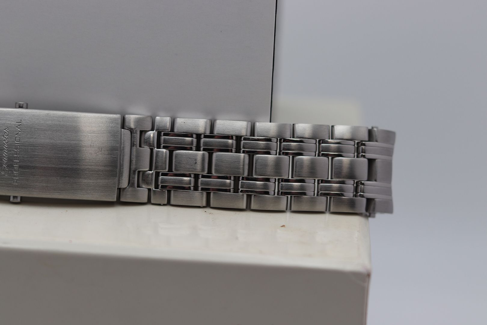 SOLD Near Mint! Full Length! Omega Seamaster Pro 20mm Bond Bracelet ...