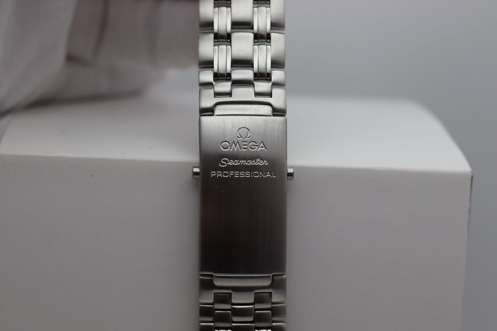 SOLD Omega Seamaster Pro 20mm Bond Bracelet 1503/825 - Fits 41mm Bond ...
