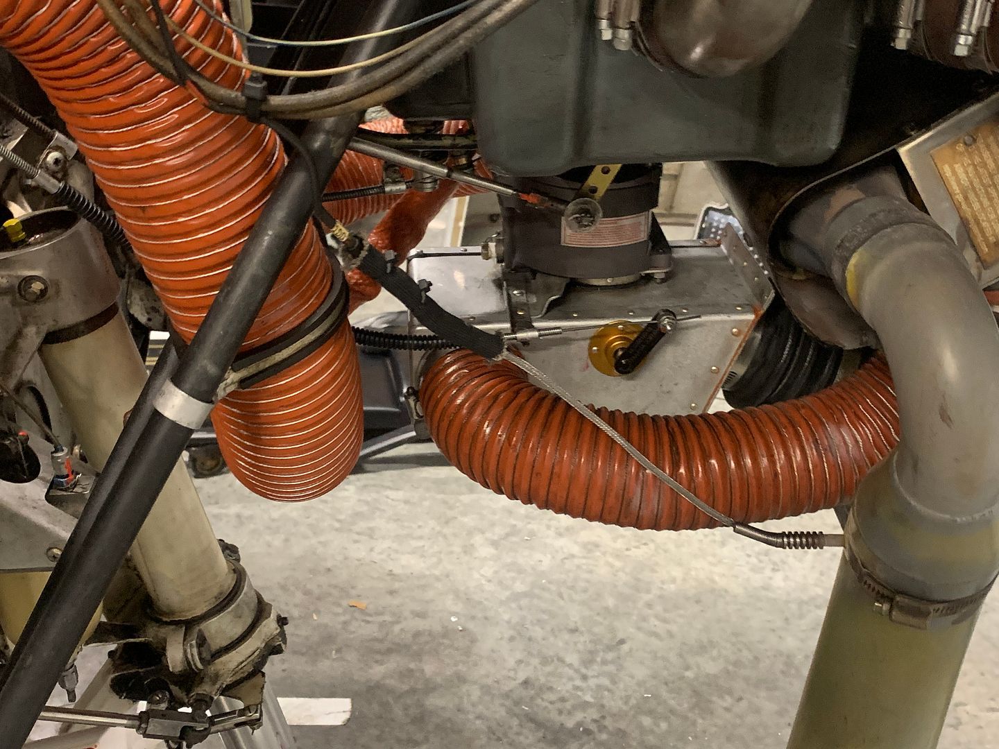 Cessna air box maintenance pictures. | The Pilot's Place Forums