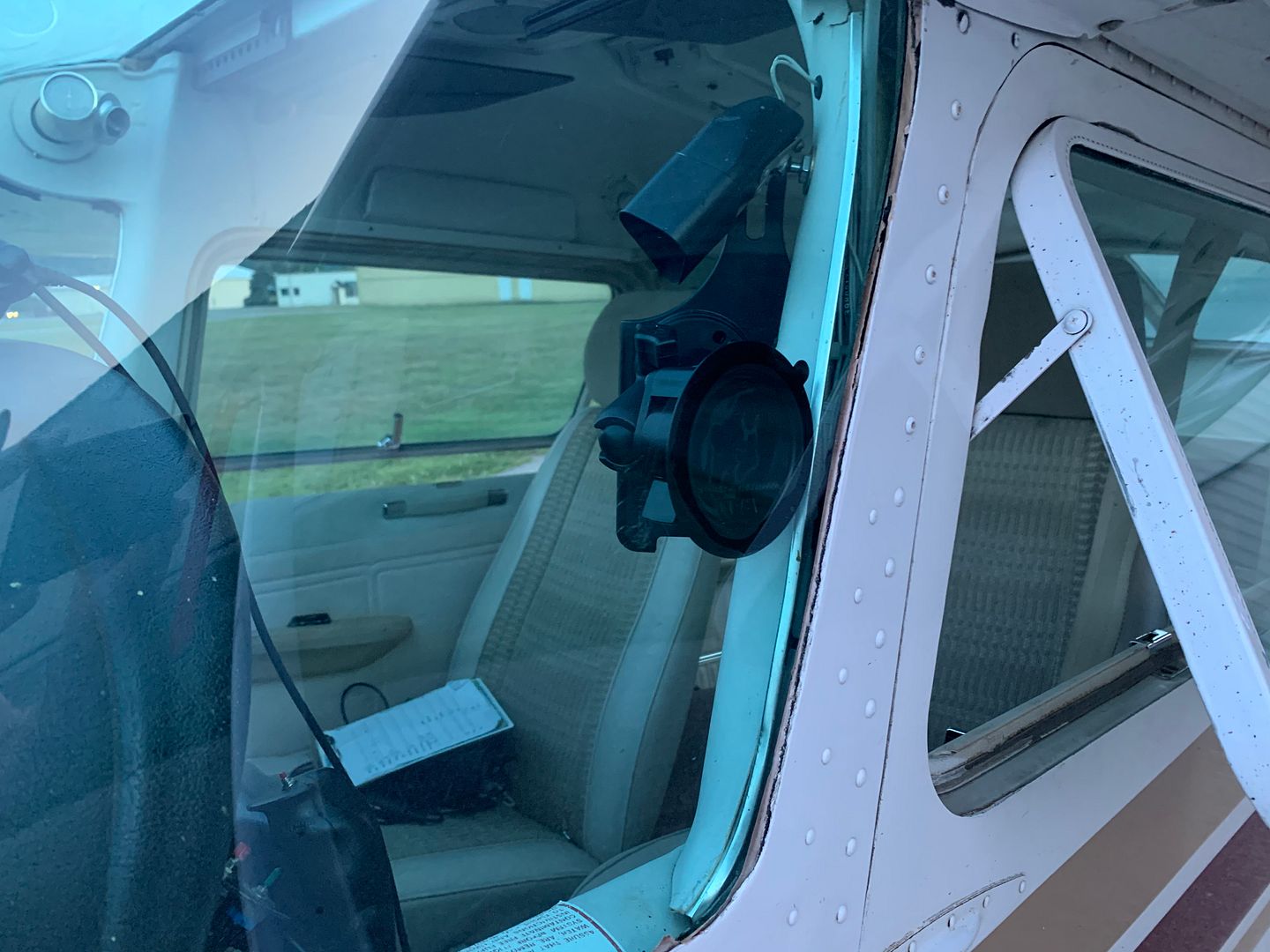 Mounting iPad in a C172 | Pilots of America