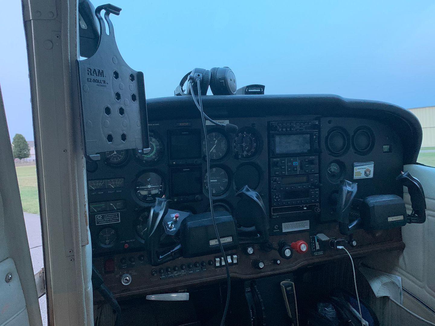 Mounting iPad in a C172 | Pilots of America