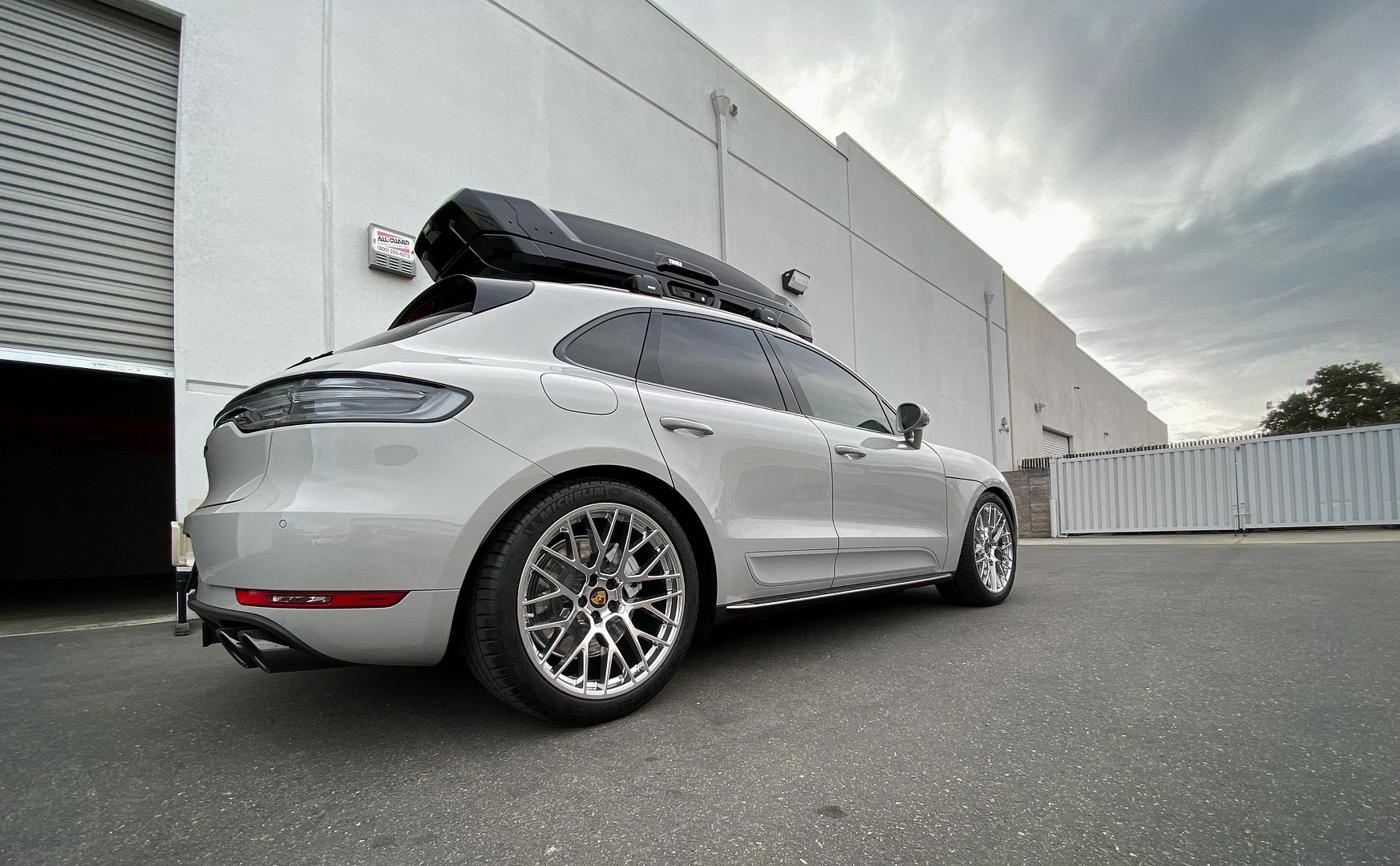 21" Stock wheels polished | Porsche Macan Forum