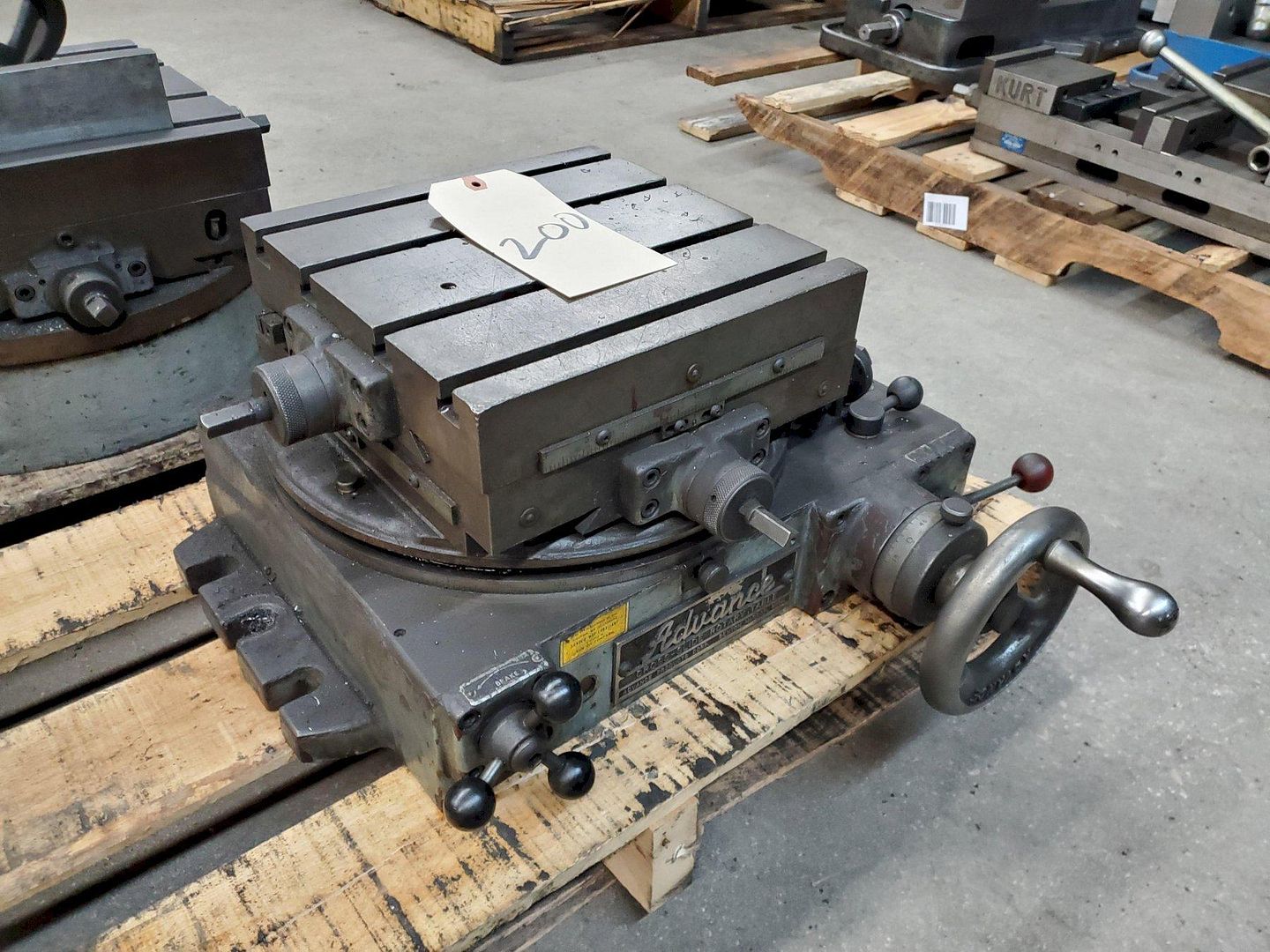 Kearney and Trecker #2D Rotary Head Mill | The Hobby-Machinist