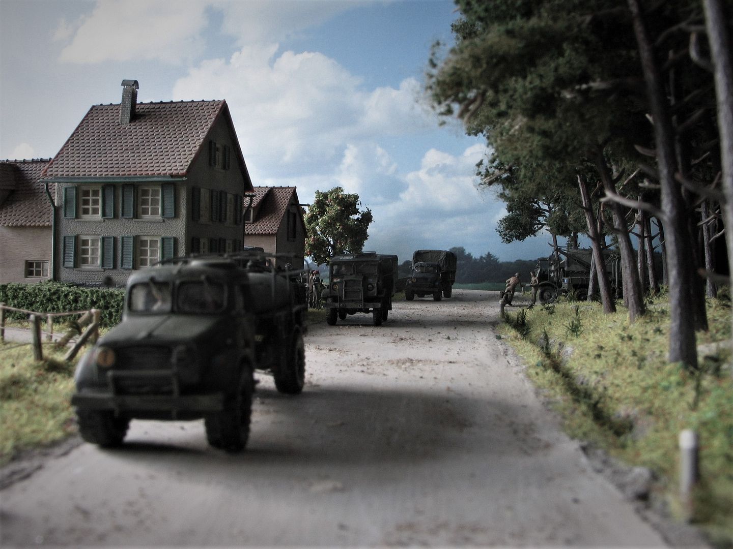 Britsh and Canadian Trucks, Guards Armored WW2 - Ready for Inspection ...