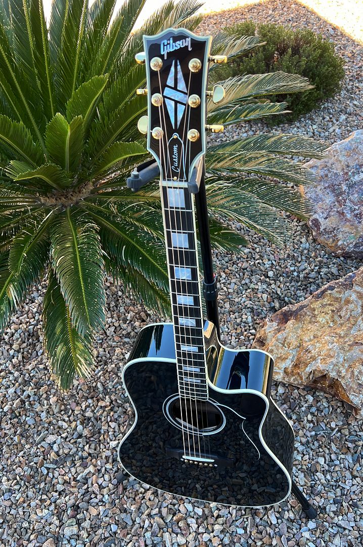NGD - Gibson Custom Songwriter EC Ebony - The Acoustic Guitar Forum