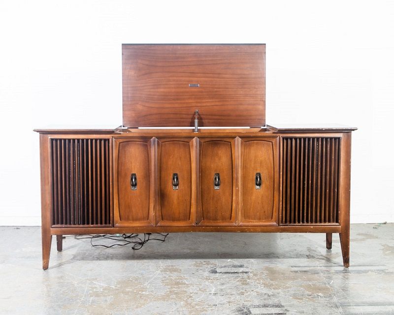 Which stereo consoles came equipped with the best turntables?- Vinyl Engine