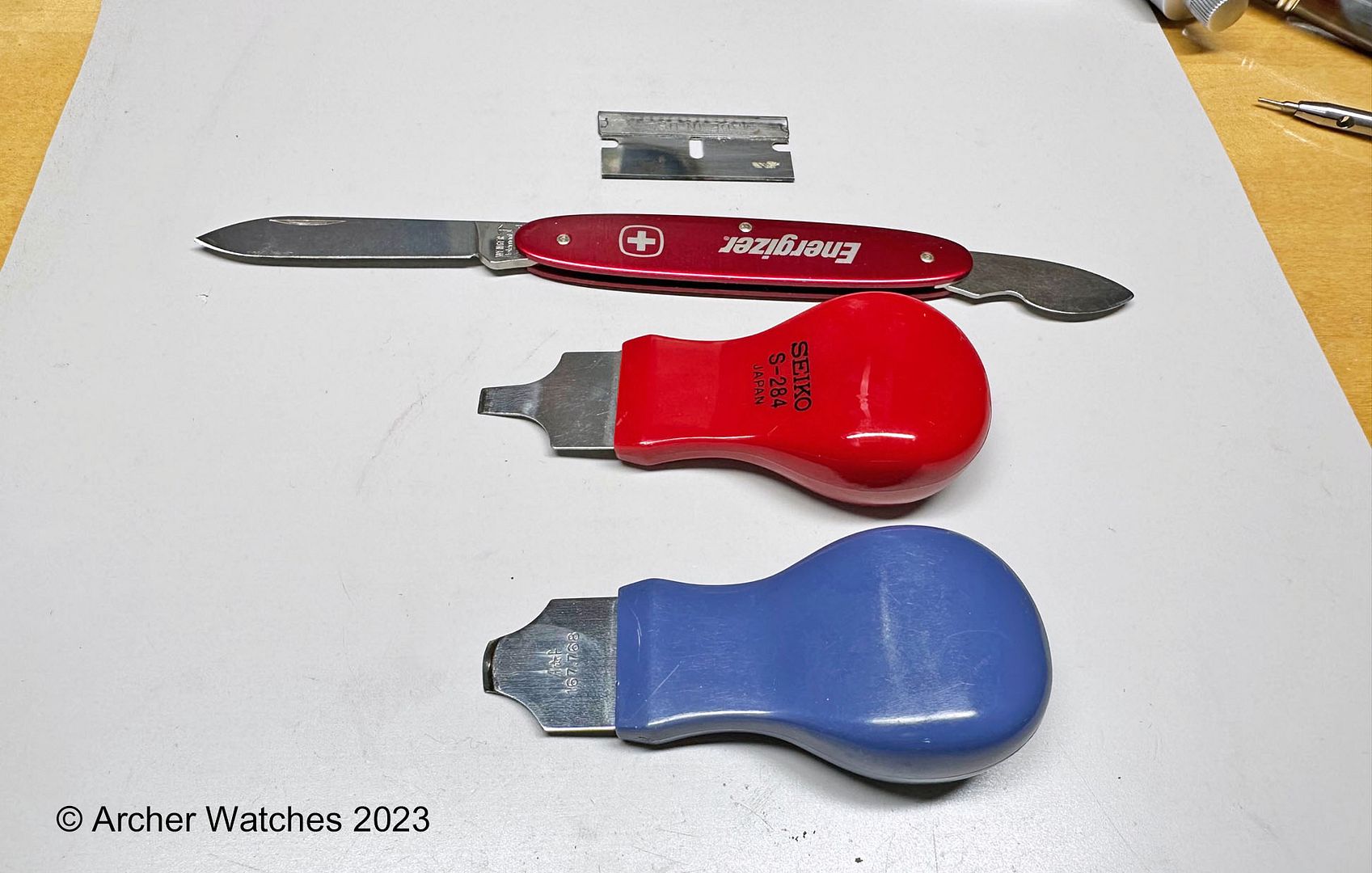 HELP! My Snap on watch back cover is impossible to be removed! | Page 2 ...