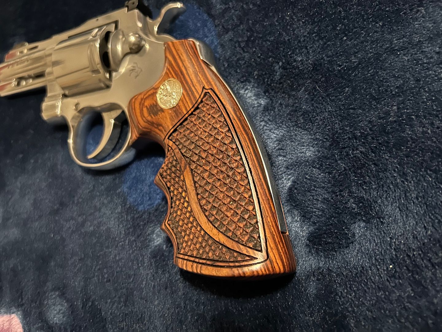 Replacement for G10 Grips on Python Combat Elite? | Colt Forum
