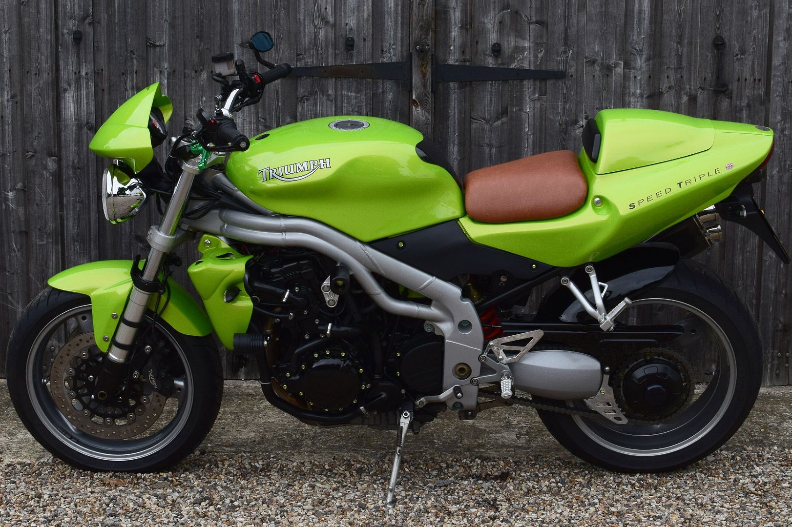 £ SOLD, Triumph Speed Triple 955i (9900 miles, Roulette Green, Wow ...