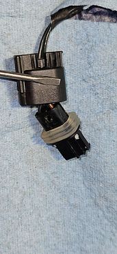 Disassembling Connector for Radiator Temp. Sensor? - Page 2