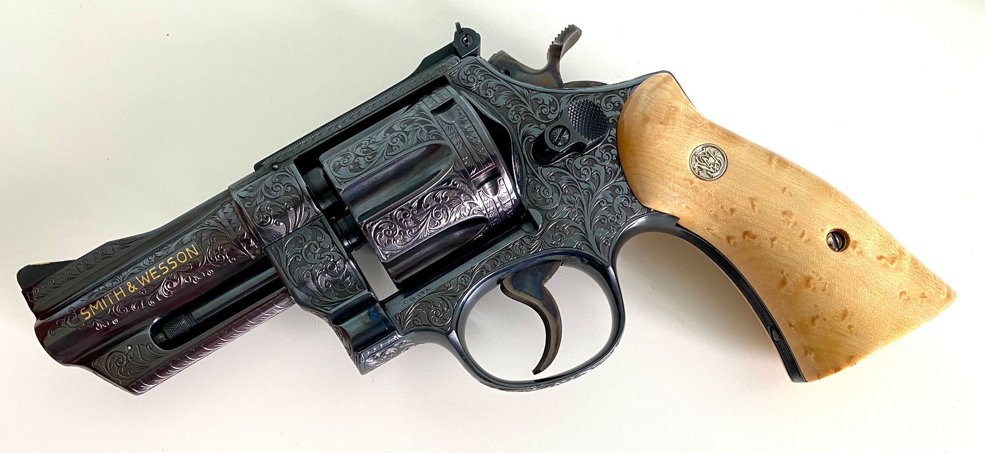 Gold engraved 44 magnum 29-2 Gold engraved 44 magnum 29-2