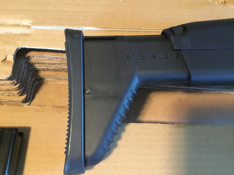 SOLD: - Belgian SCAR 17 with SRX rail extension, magazines and EOTECH ...