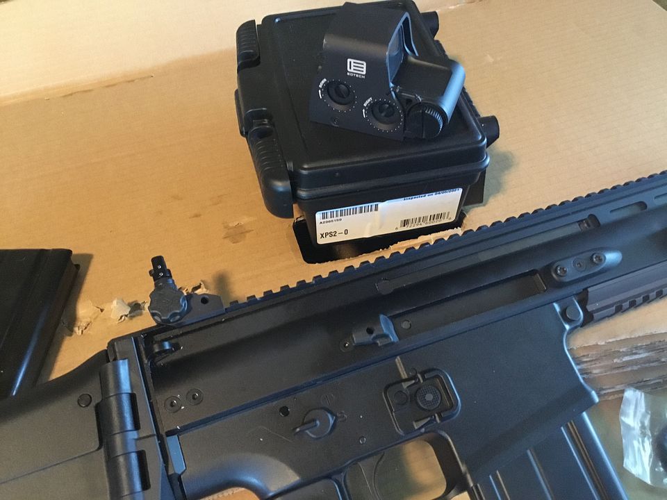 SOLD: - Belgian SCAR 17 with SRX rail extension, magazines and EOTECH ...