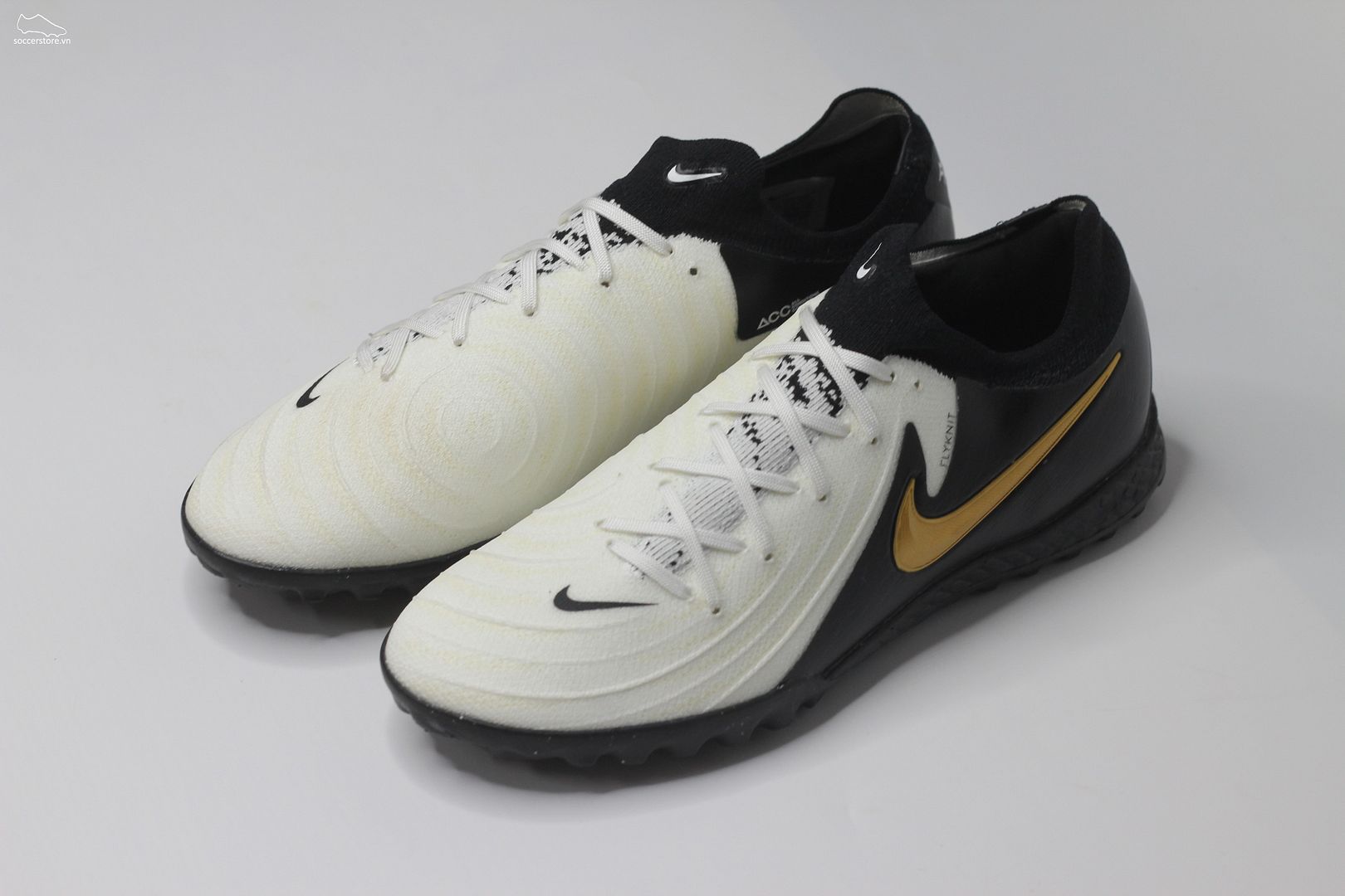 Nike Phantom GX 2 Pro TF màu trắng đen FJ2583-100 – Giày bóng đá chính hãng Nike Adidas