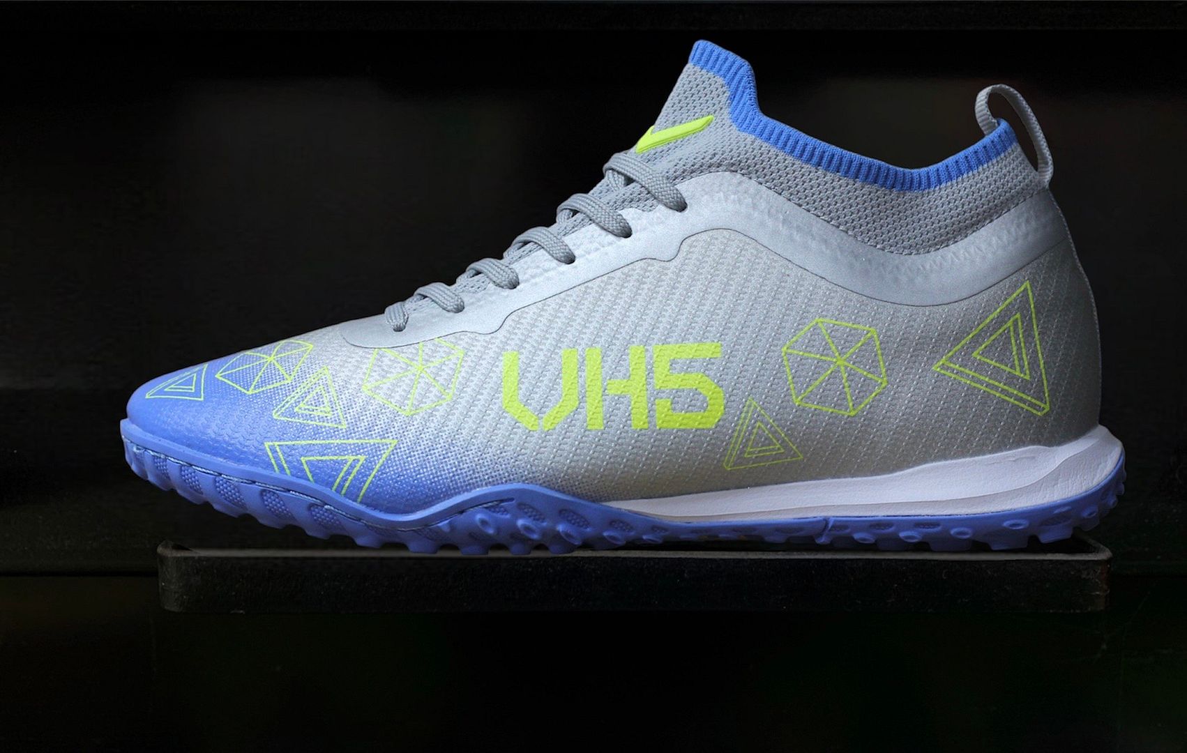 Giày bóng đá Wika VH5 màu bạc