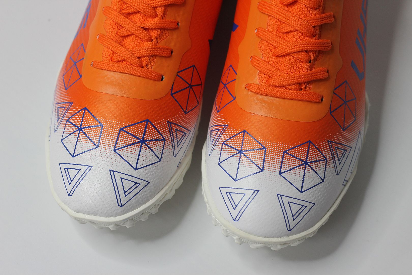 Giày bóng đá Wika VH5 màu cam đế trắng – Giày bóng đá chính hãng Nike ...