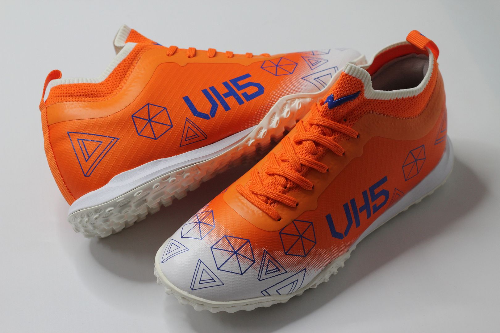 Giày bóng đá Wika VH5 màu cam đế trắng – Giày bóng đá chính hãng Nike ...