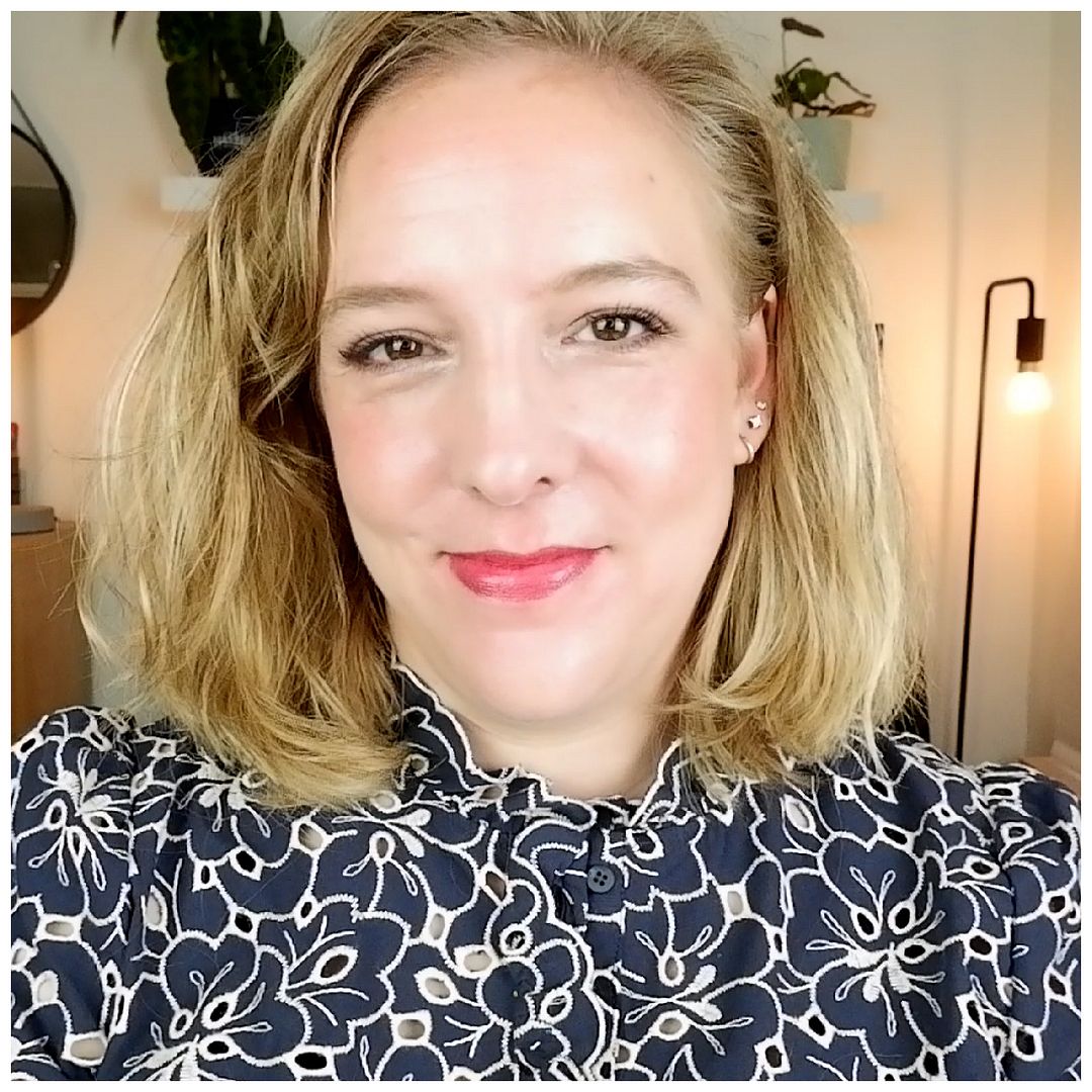 FLOATING IN DREAMS - Reviews . Makeup . Fashion . everyday beauty made sense. Full face of Glossier