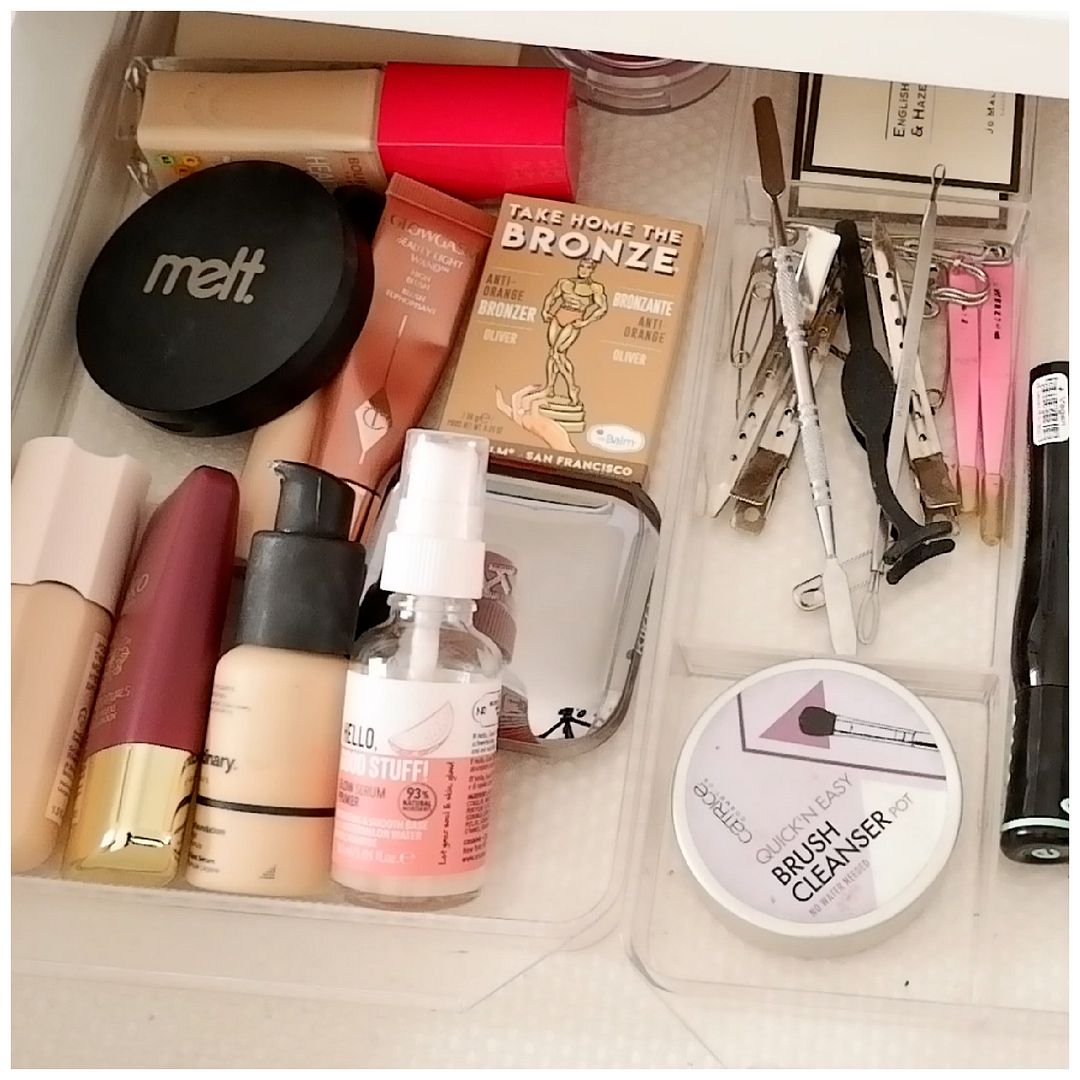 FLOATING IN DREAMS - Reviews . Makeup . Fashion . everyday beauty made sense. Shop My Stash ...