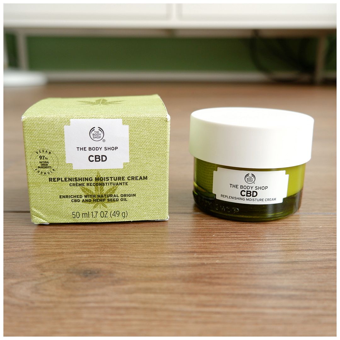 FLOATING IN DREAMS - Reviews . Makeup . Fashion . everyday beauty made ...