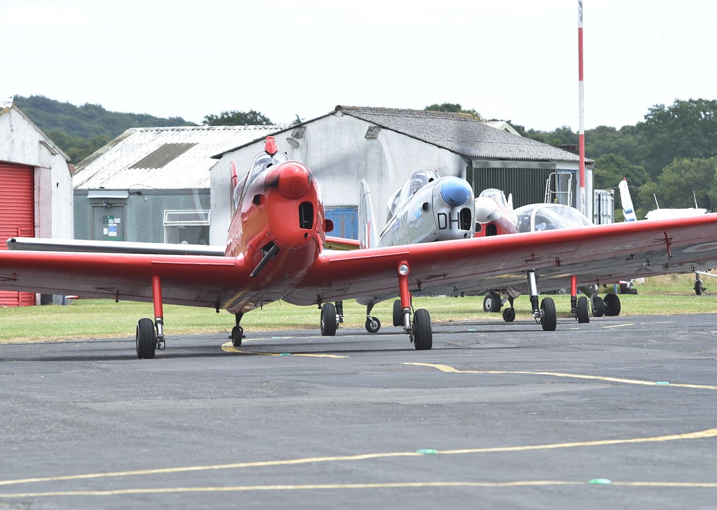 Chipmunk & Bulldog Fly-in Halfpenny Green 29 June - UK Airshow Review ...