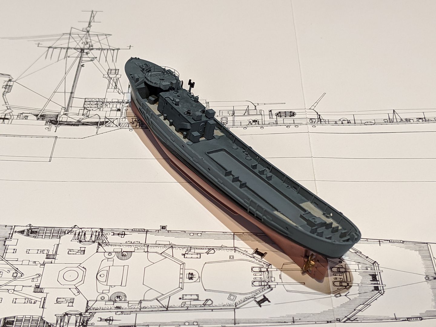 1/350 HMT Sir Gareth, Round Table class Admiralty Trawler - Page 2 ...