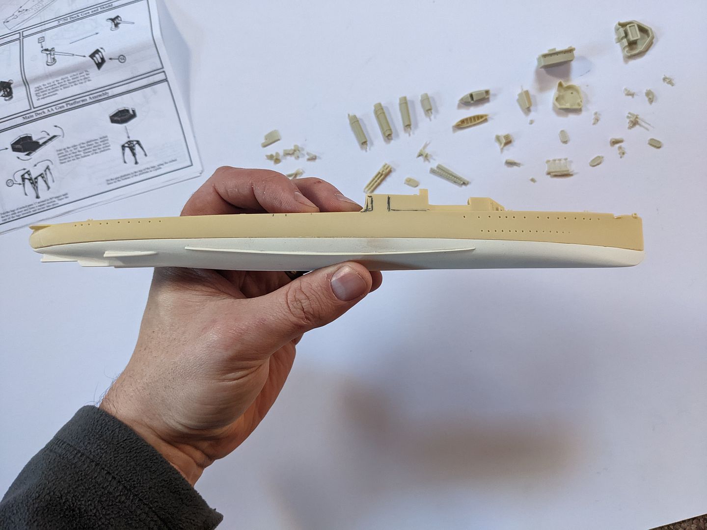 Does anyone make an Injected plastic 4 stack Destroyer class model in 1 ...